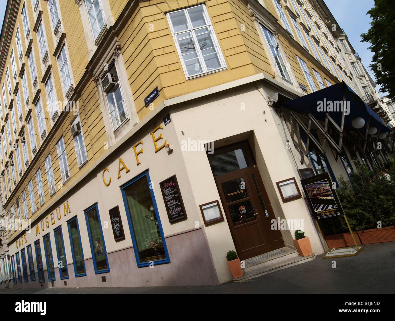 Vienna Cafe Museum, Austria, Vienna Stock Photo - Alamy