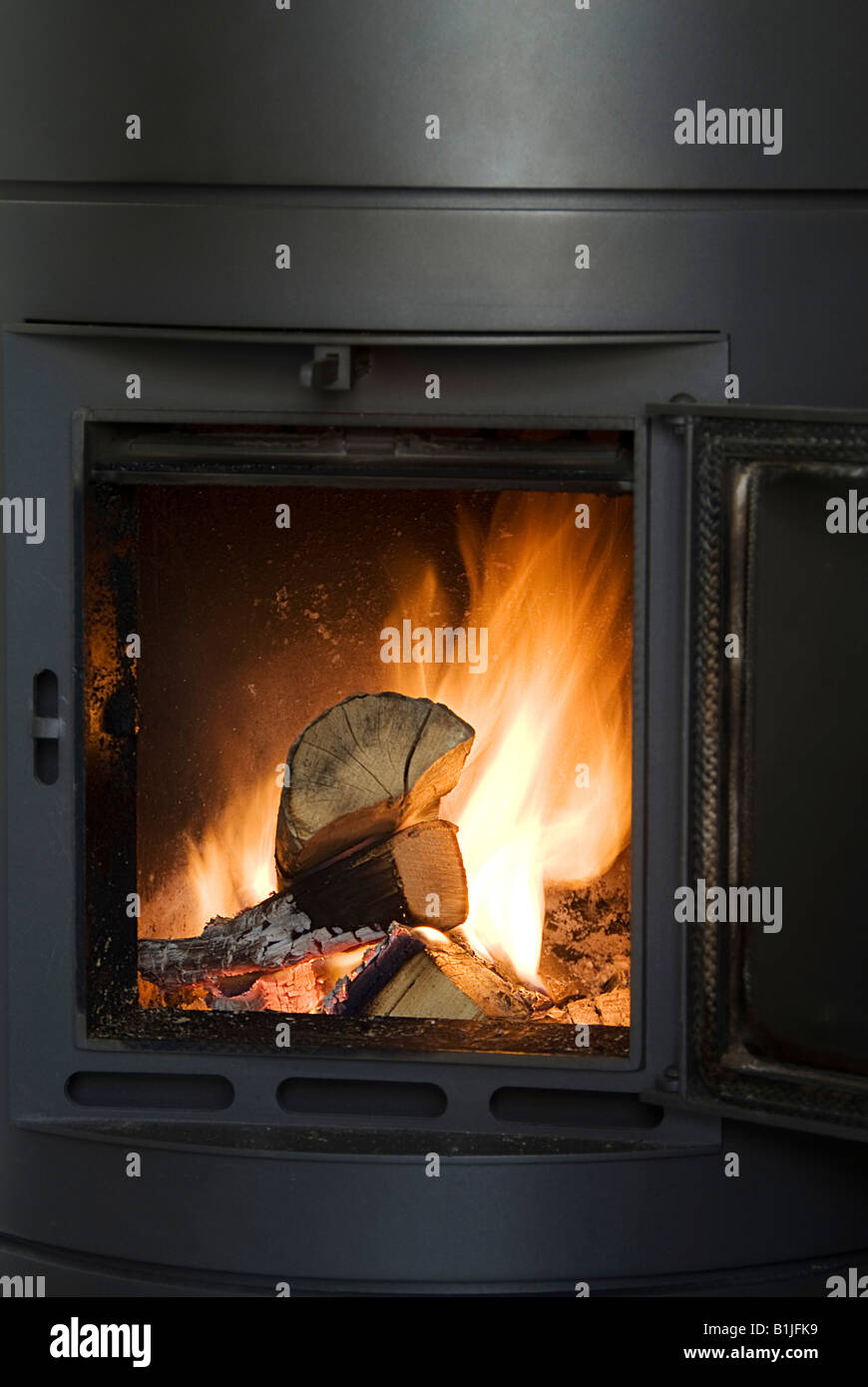 Solid fuel wood burning stove hi-res stock photography and images - Alamy