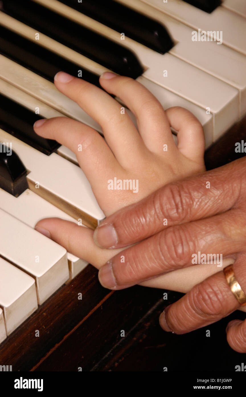 children learning music Stock Photo - Alamy