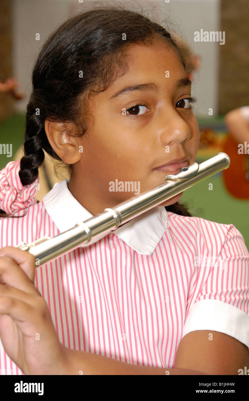 children learning music Stock Photo - Alamy