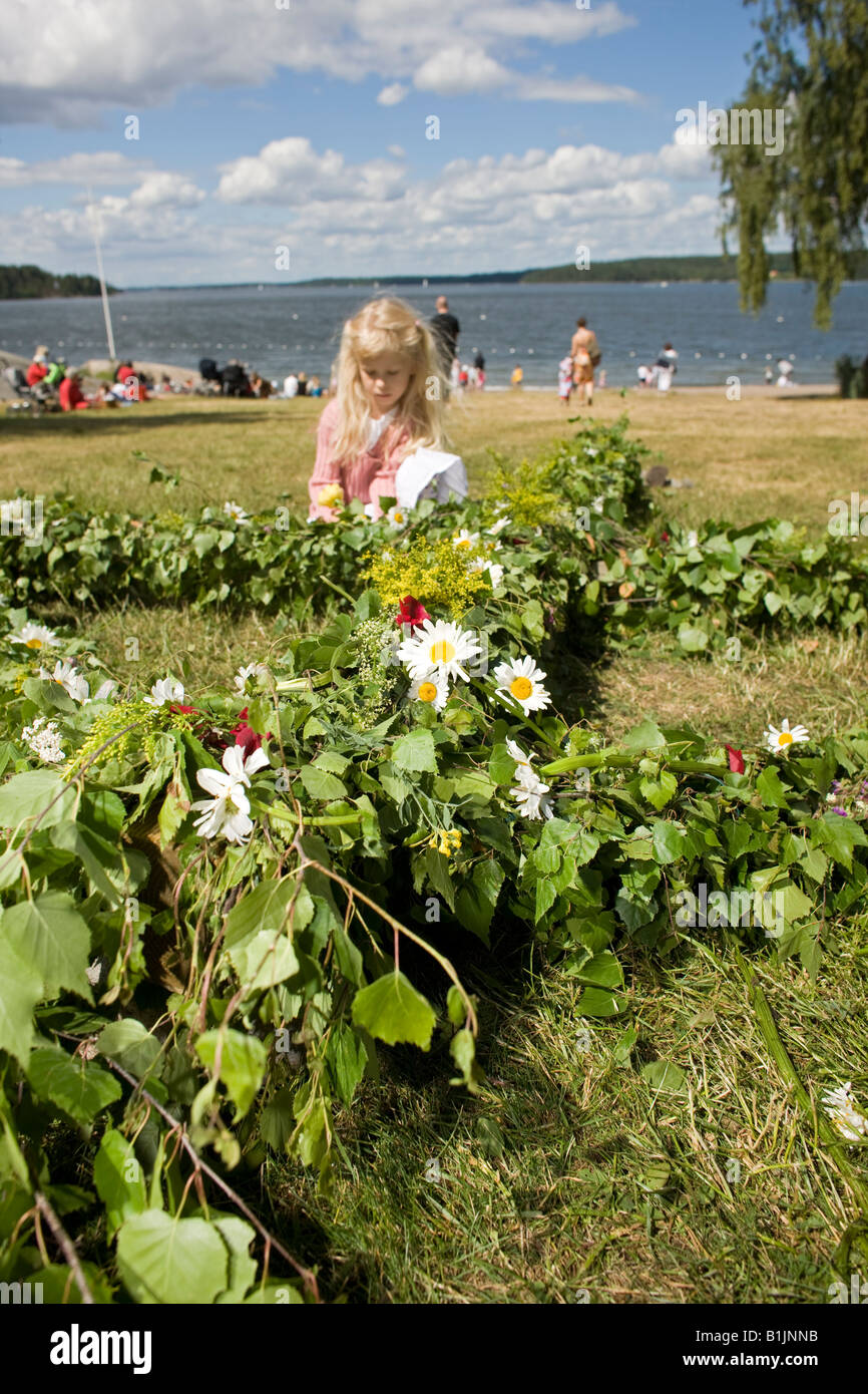 Dancing round the Maypole at Midsummer (Sweden Stock Photo - Alamy