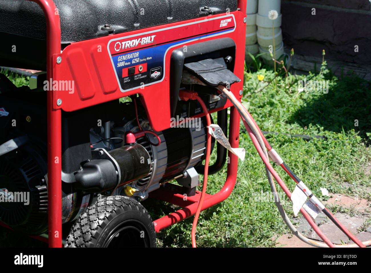 Portable generator hi-res stock photography and images - Alamy