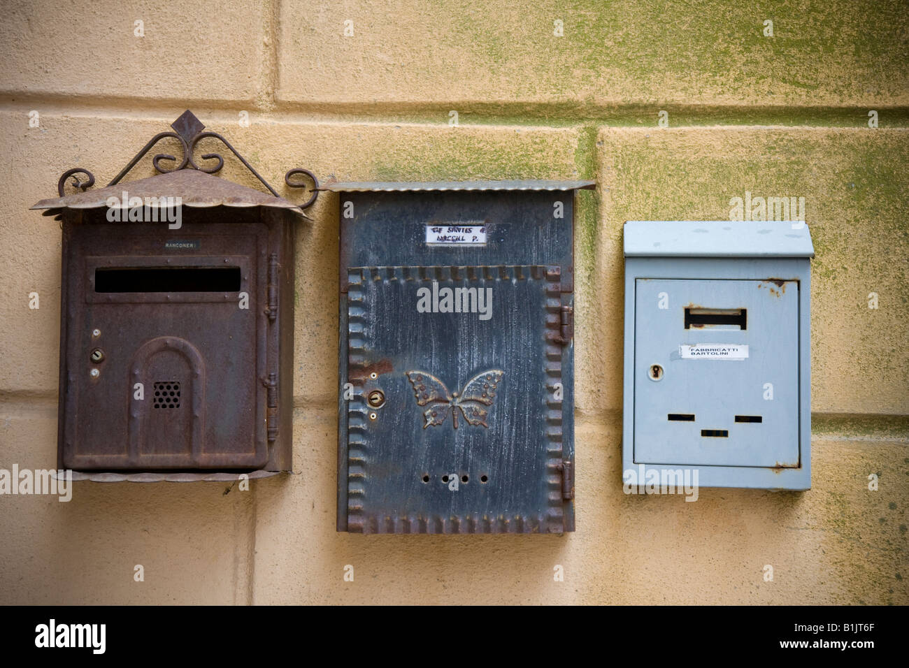 Wall of mail boxes hi-res stock photography and images - Alamy