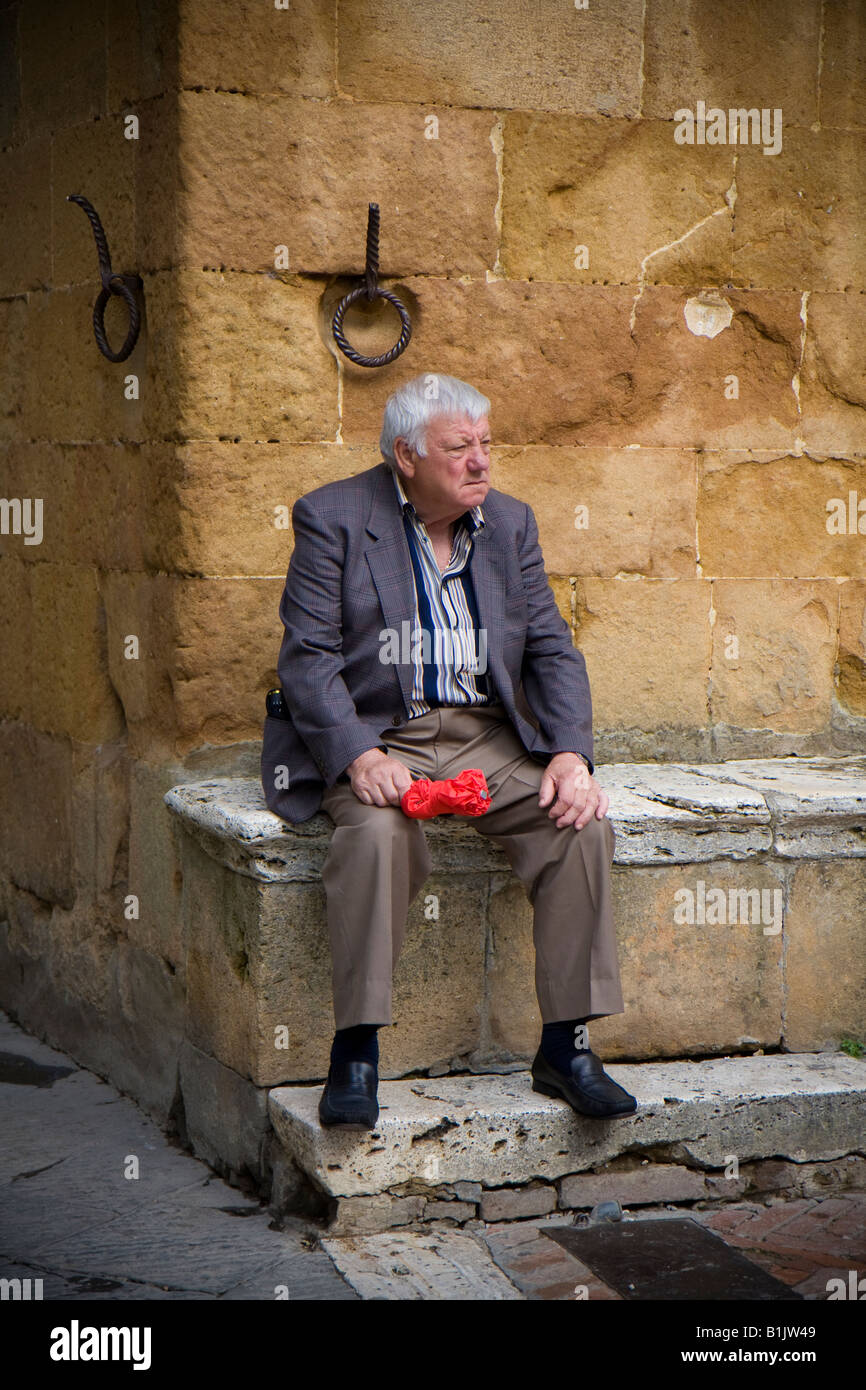 lonely old man Stock Photo - Alamy