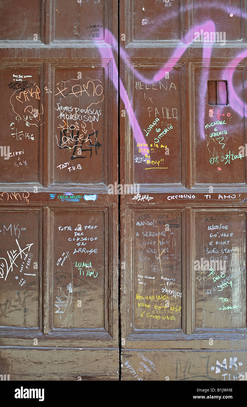 Italian graffiti hi-res stock photography and images - Alamy