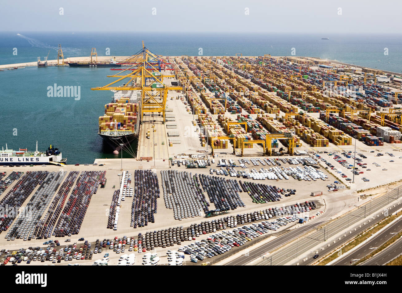 Container harbour / Valencia Stock Photo - Alamy