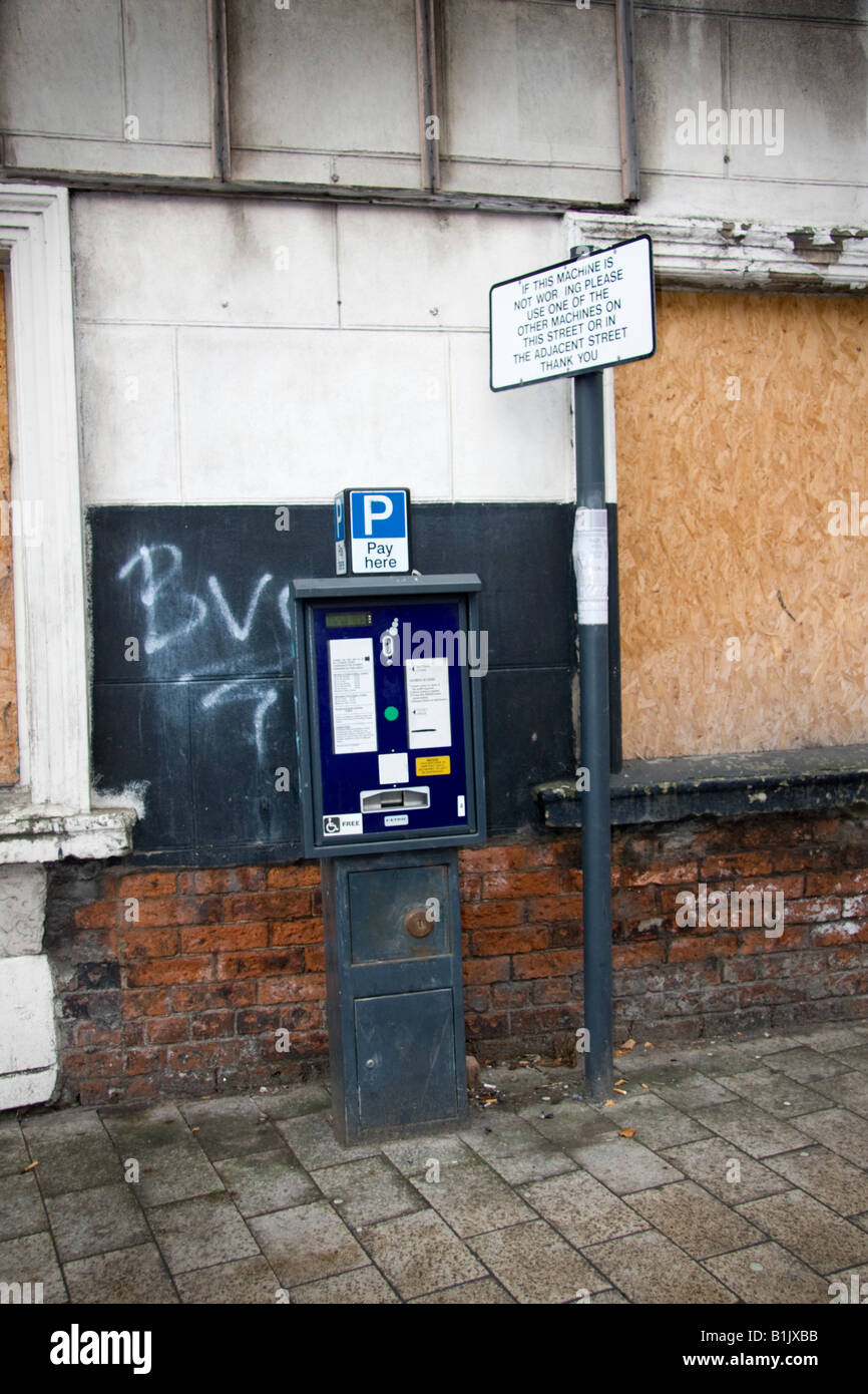 Parking meter and change hi-res stock photography and images - Alamy