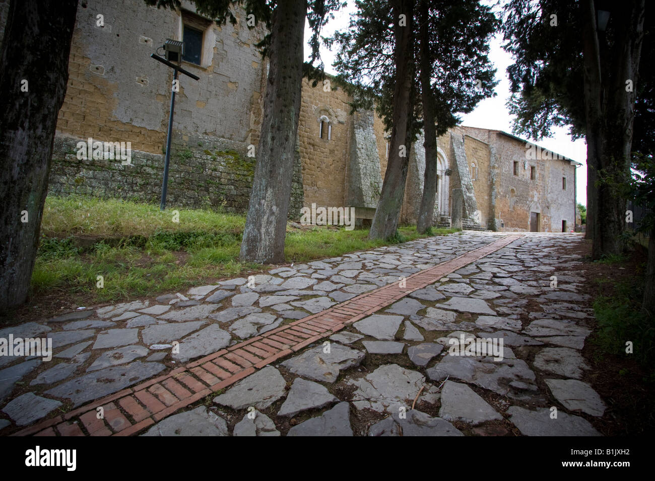 path to church Stock Photo - Alamy