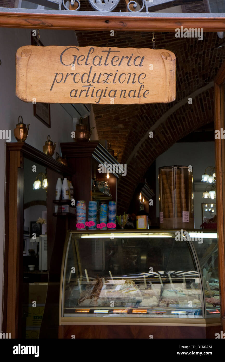 ice cream shop Stock Photo - Alamy