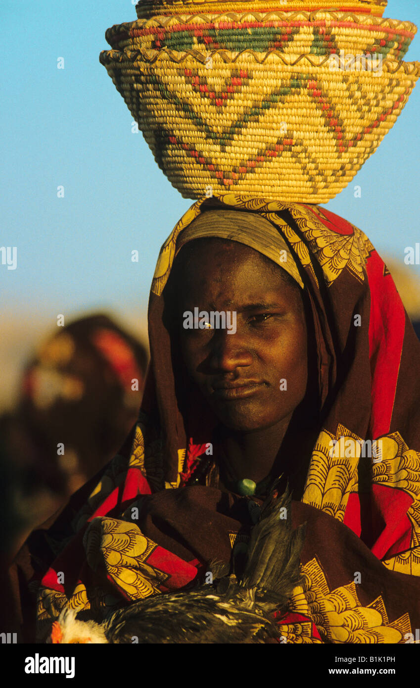 WOMAN MALI AFRICA Stock Photo - Alamy