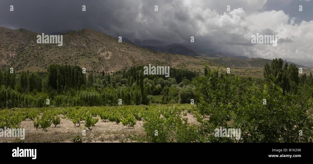 Panorama oif the Taurus Mountains in storm clouds, Eastern Anatolia ...