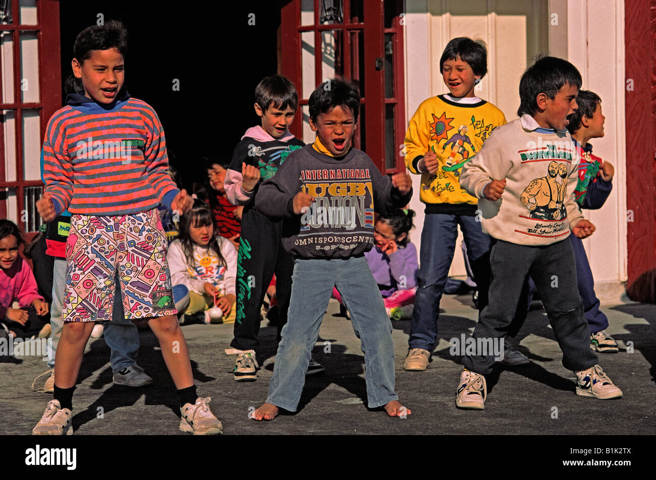 Maori children new zealand learning hi-res stock photography and images ...