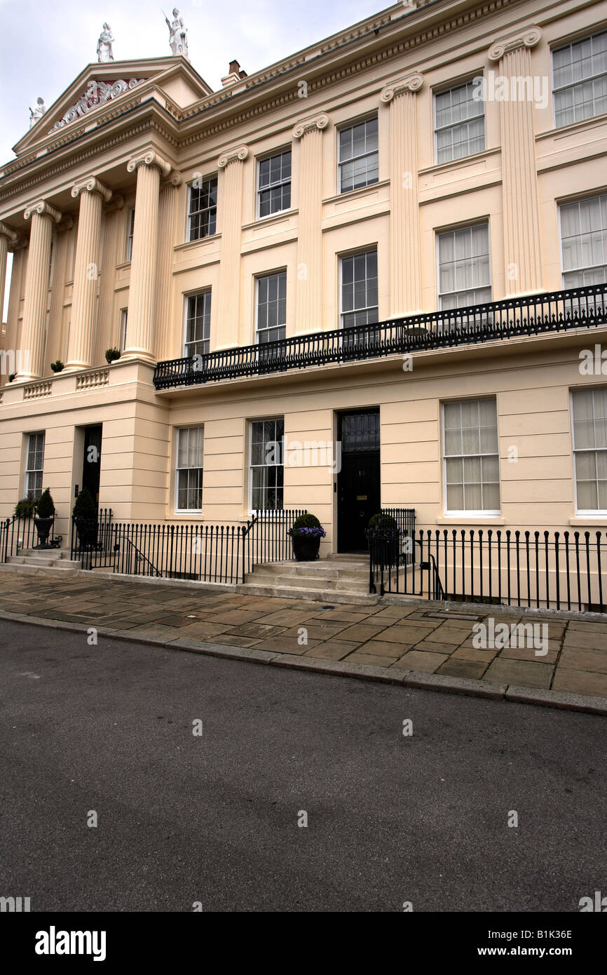 London houses hi-res stock photography and images - Alamy