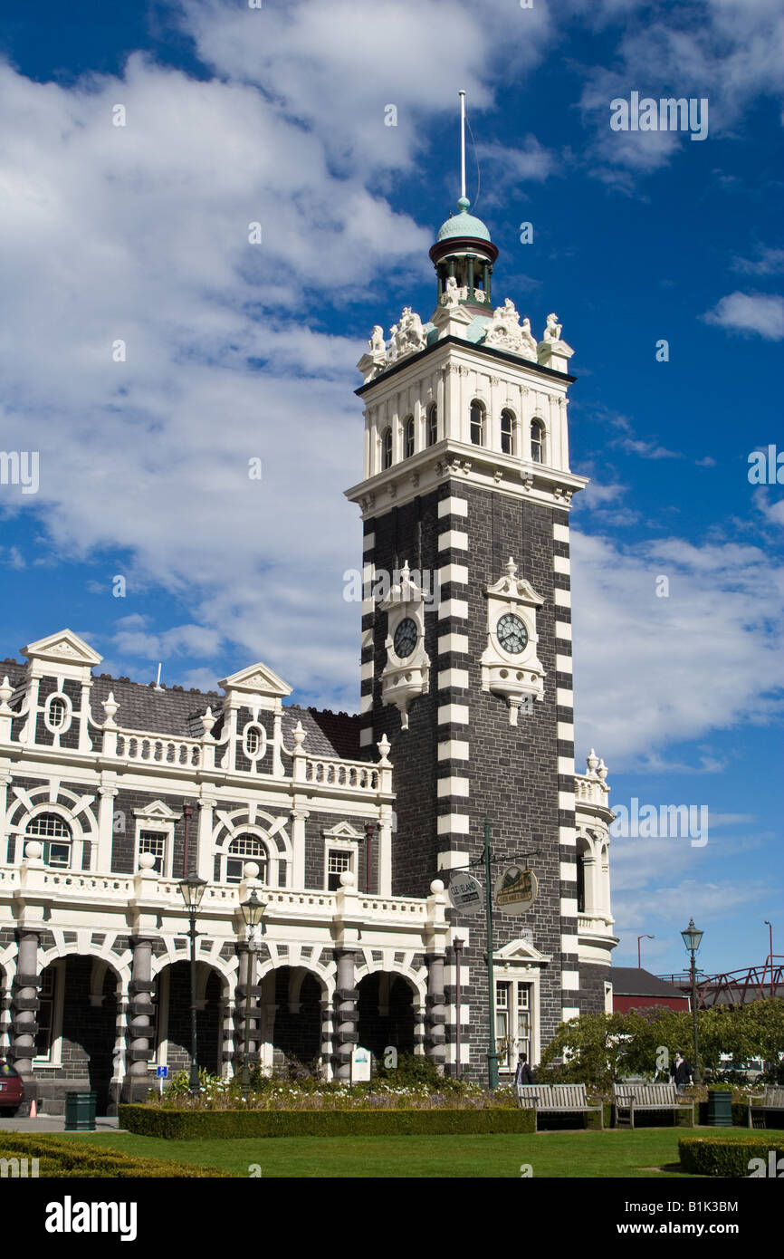Historic railway station dunedin otago hi-res stock photography and ...
