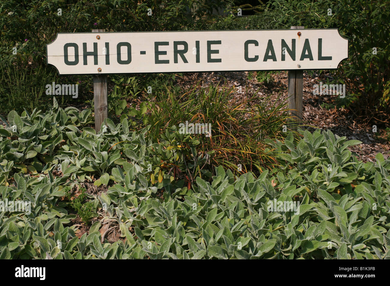 Vintage canal sign hi-res stock photography and images - Alamy