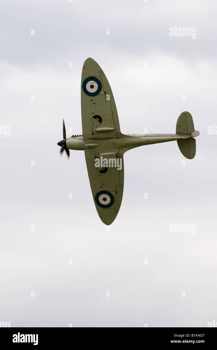 Spitfire mk19 hi-res stock photography and images - Alamy