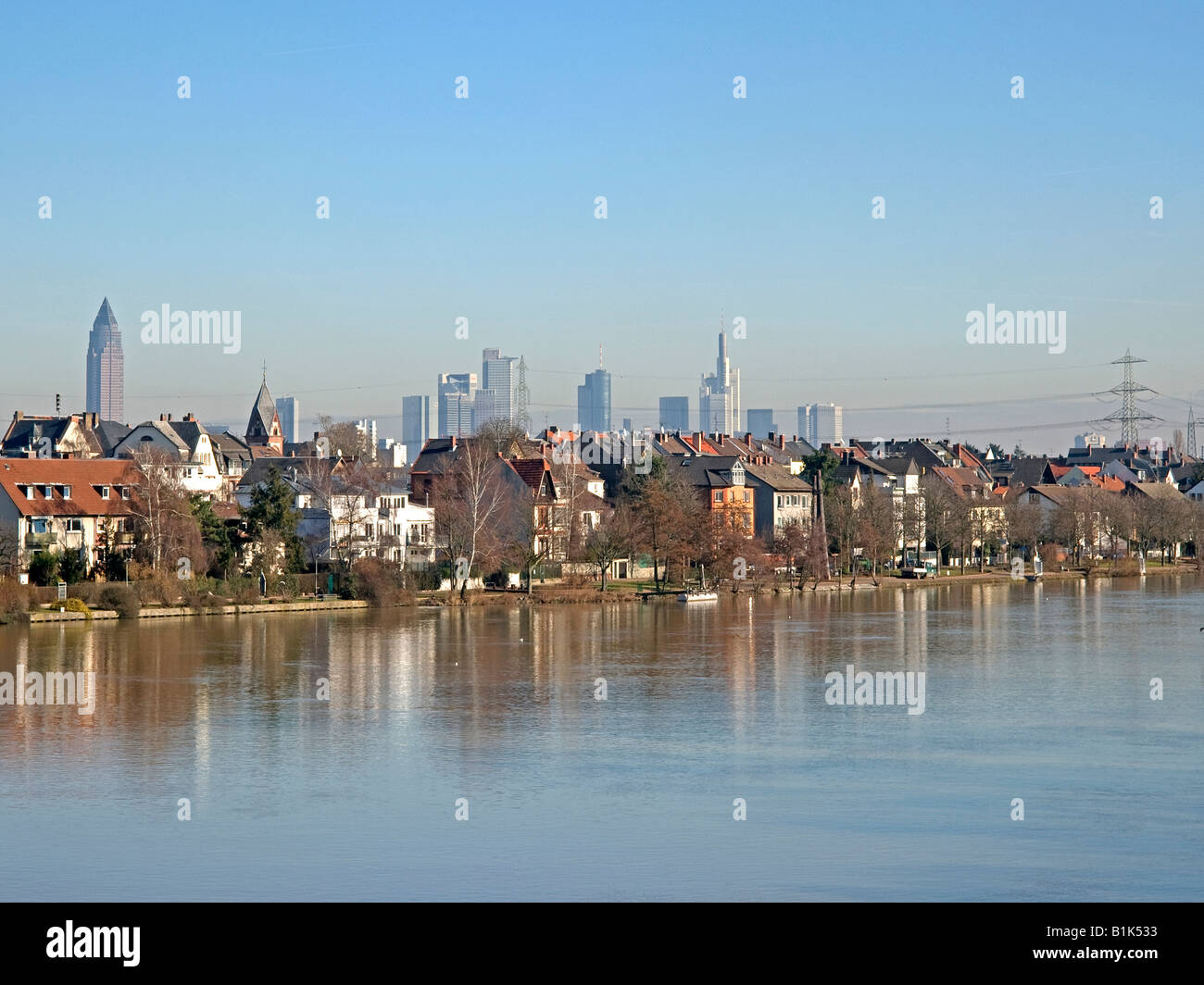 Mainufer hi-res stock photography and images - Alamy