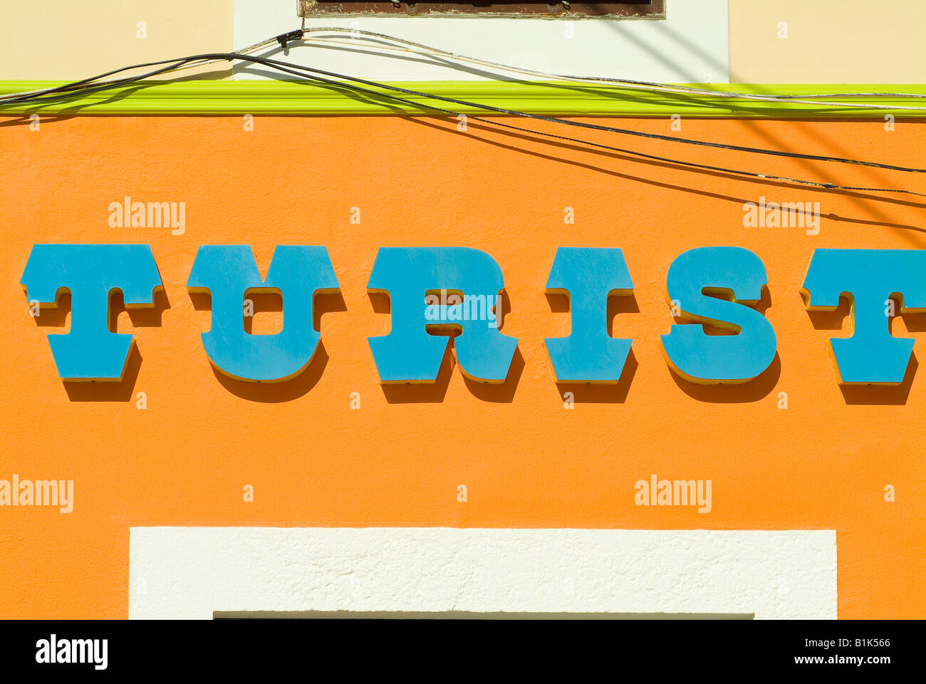 Blue and yellow tourist information hi-res stock photography and images ...