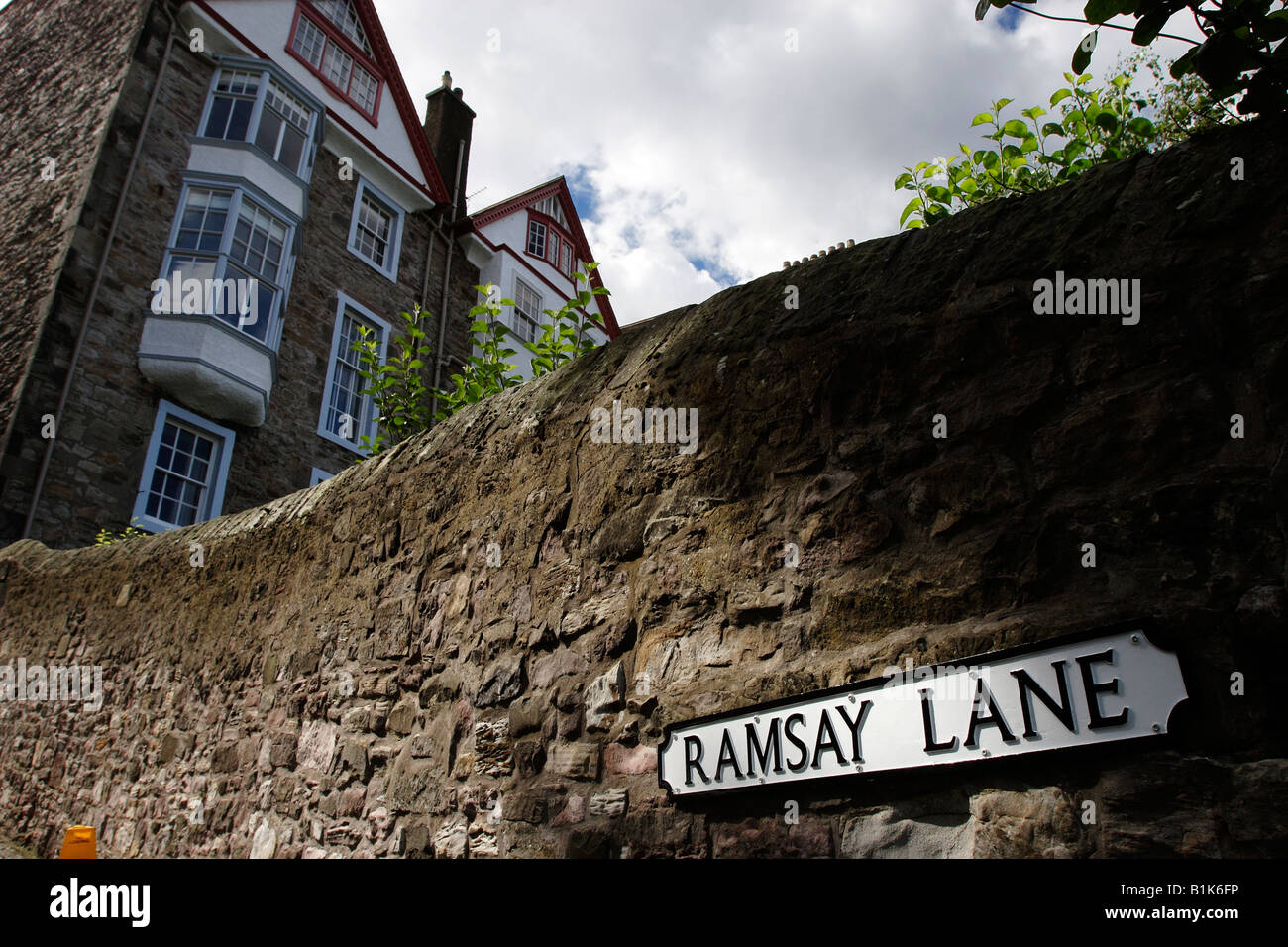 Ramsay lane edinburgh hi-res stock photography and images - Alamy