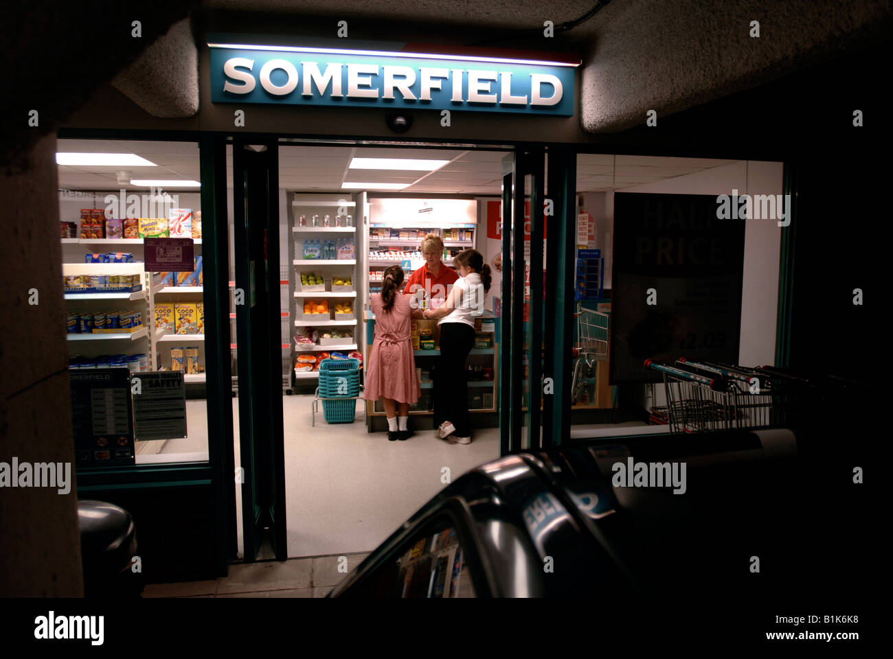 Child shopping at mock store hi-res stock photography and images - Alamy