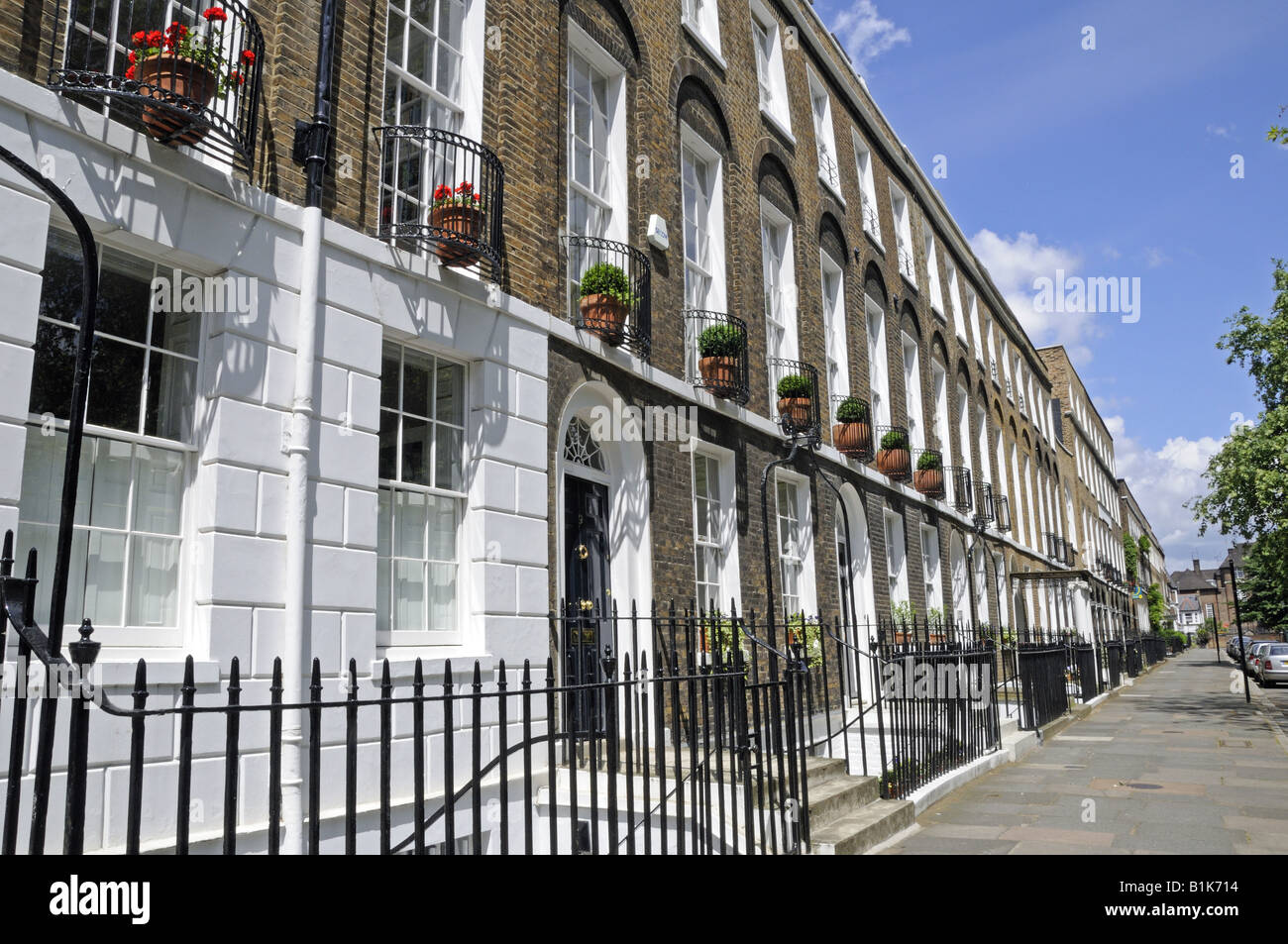 Georgian terrace houses hi-res stock photography and images - Alamy