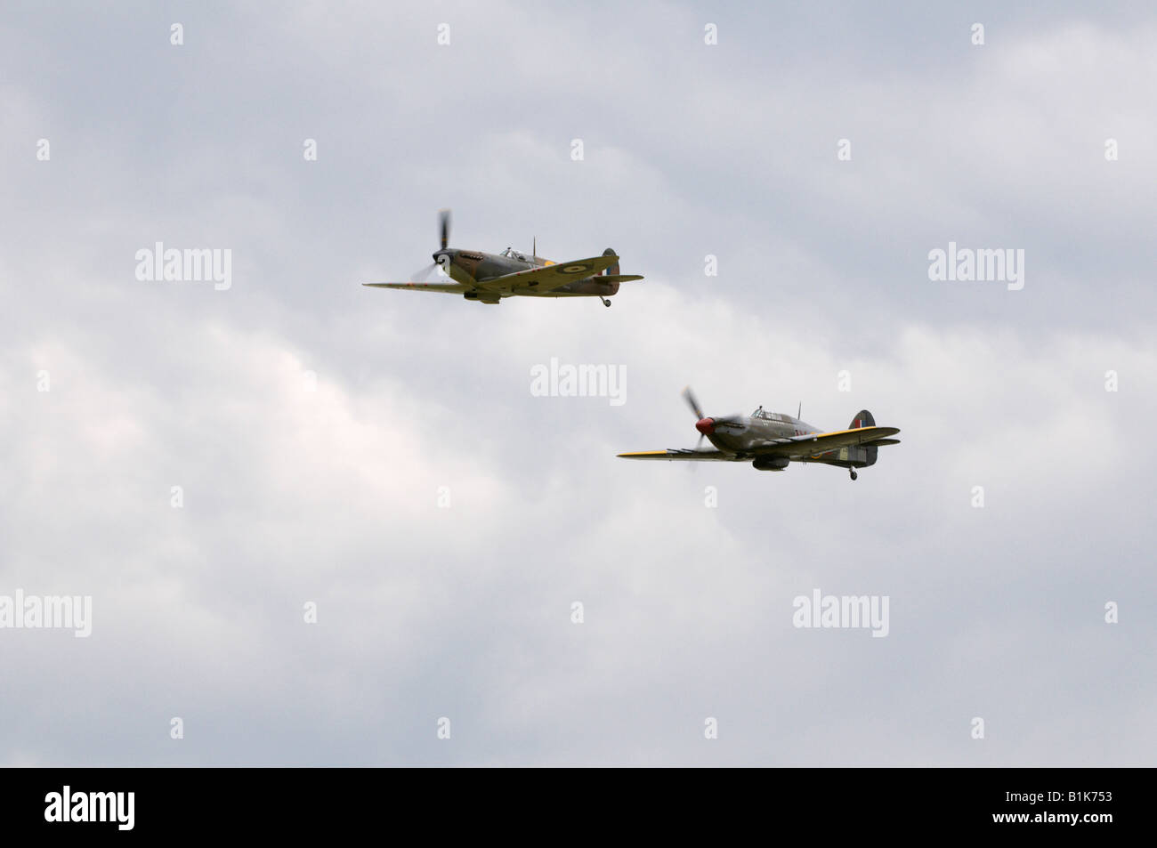 Hawker Hurricane and Supermarine Spitfire PRX1X Mk 19 Battle Of Britain ...
