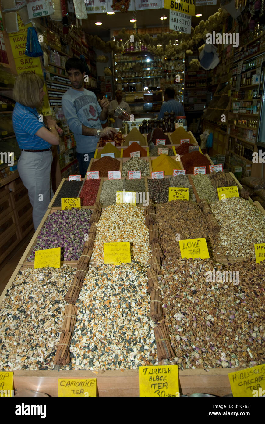 Spice Market, Bazaar Quarter, Istanbul, Turkey Stock Photo - Alamy