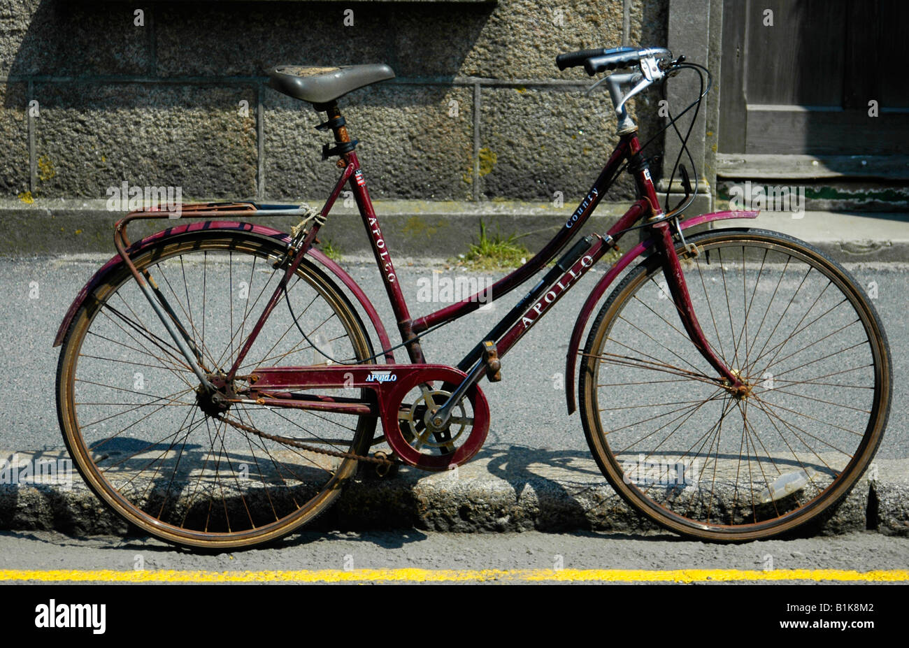 Old fashioned cycle hi-res stock photography and images - Alamy