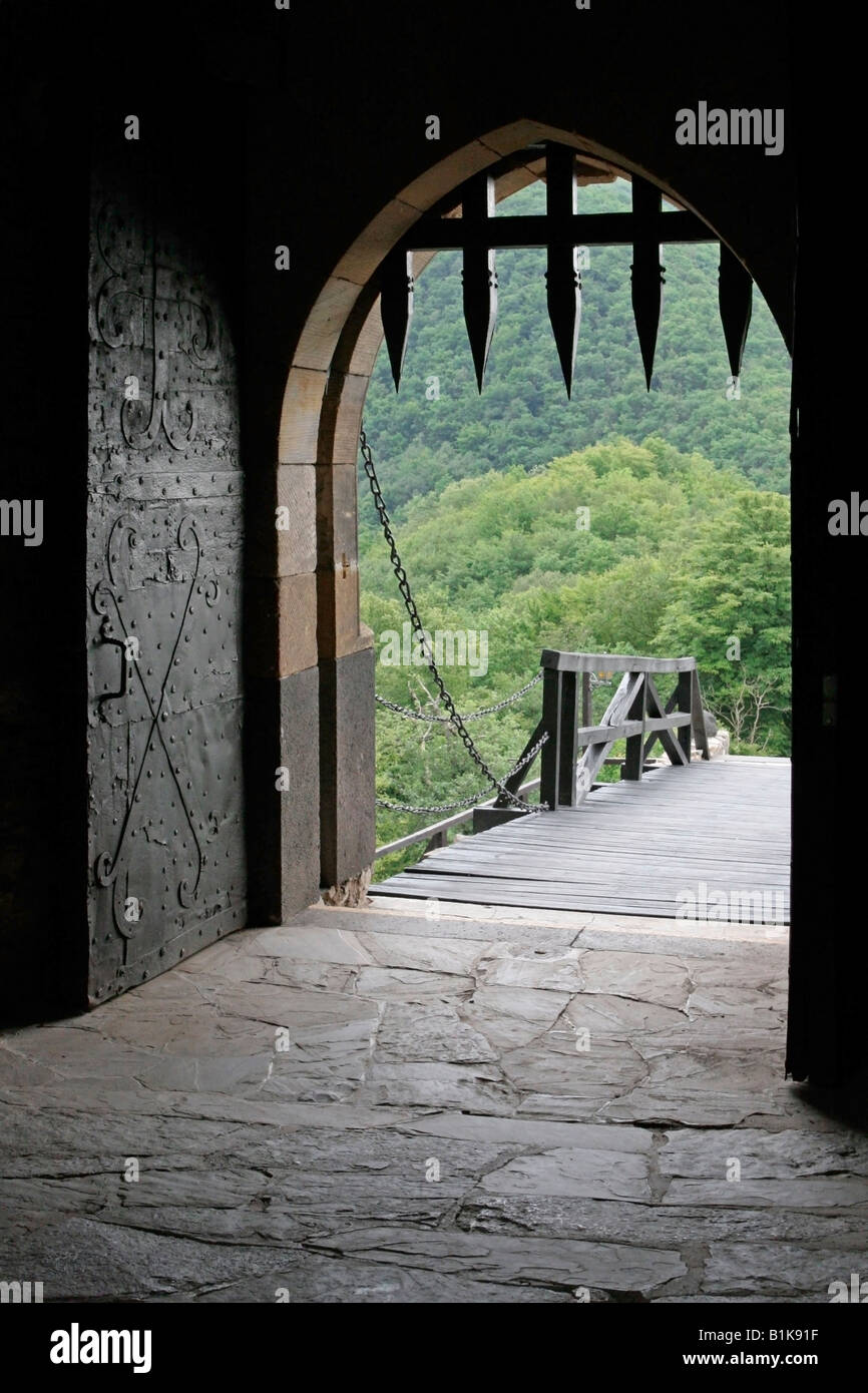 Portcullis gate hi-res stock photography and images - Alamy