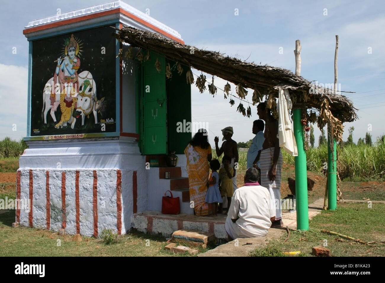 Small rural Hindu temple in Tamil Nadu , India Stock Photo - Alamy