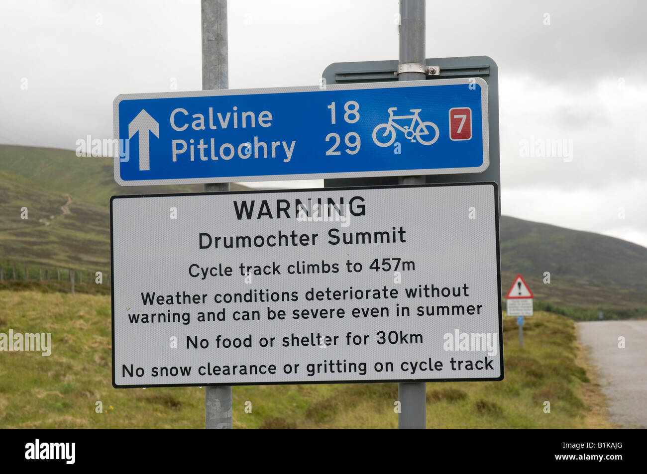 Cycle route weather warning signage, on the A9, near Dalwhinnie ...