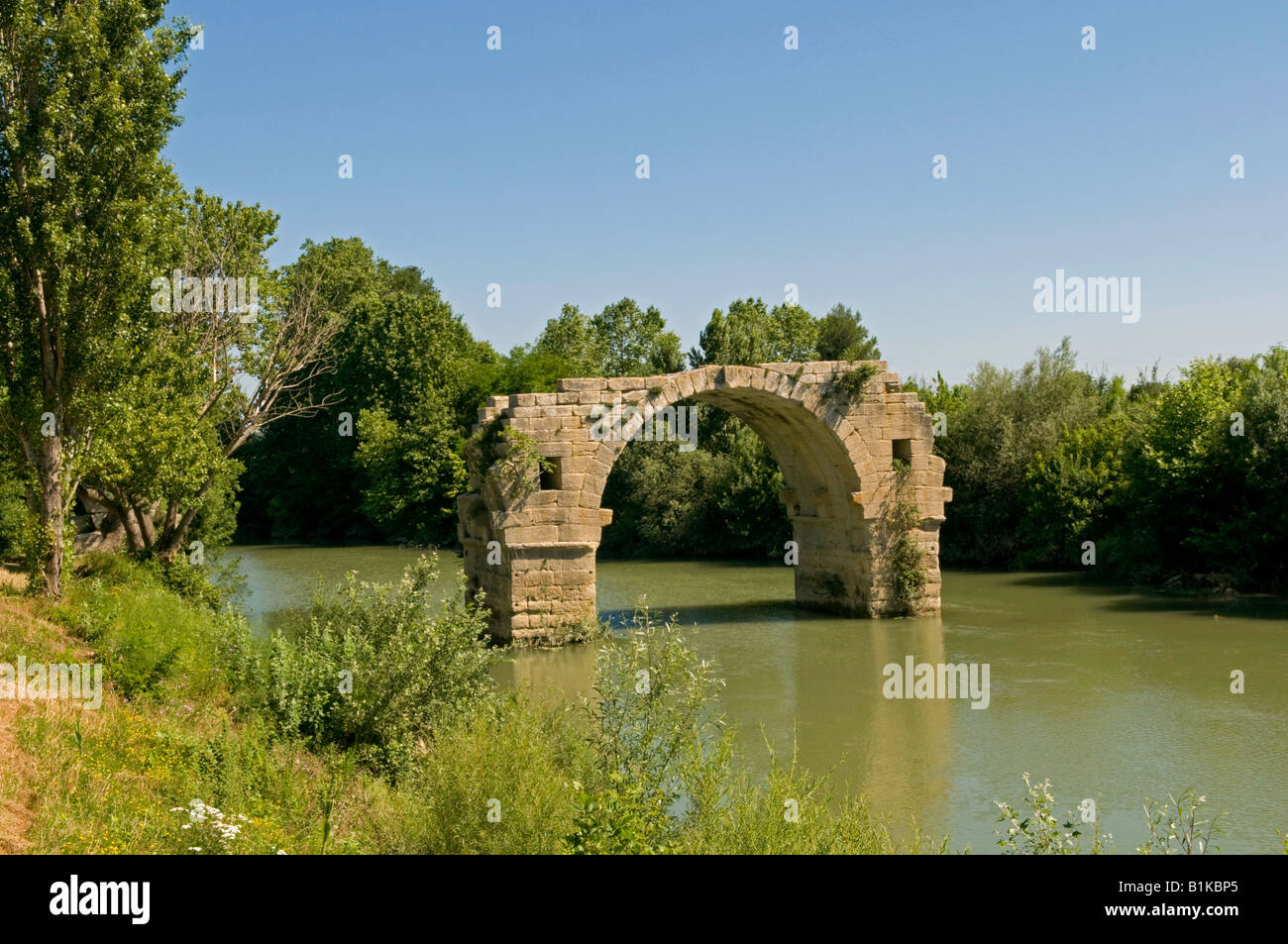 Remains of Roman bridge, Arles, France Stock Photo - Alamy