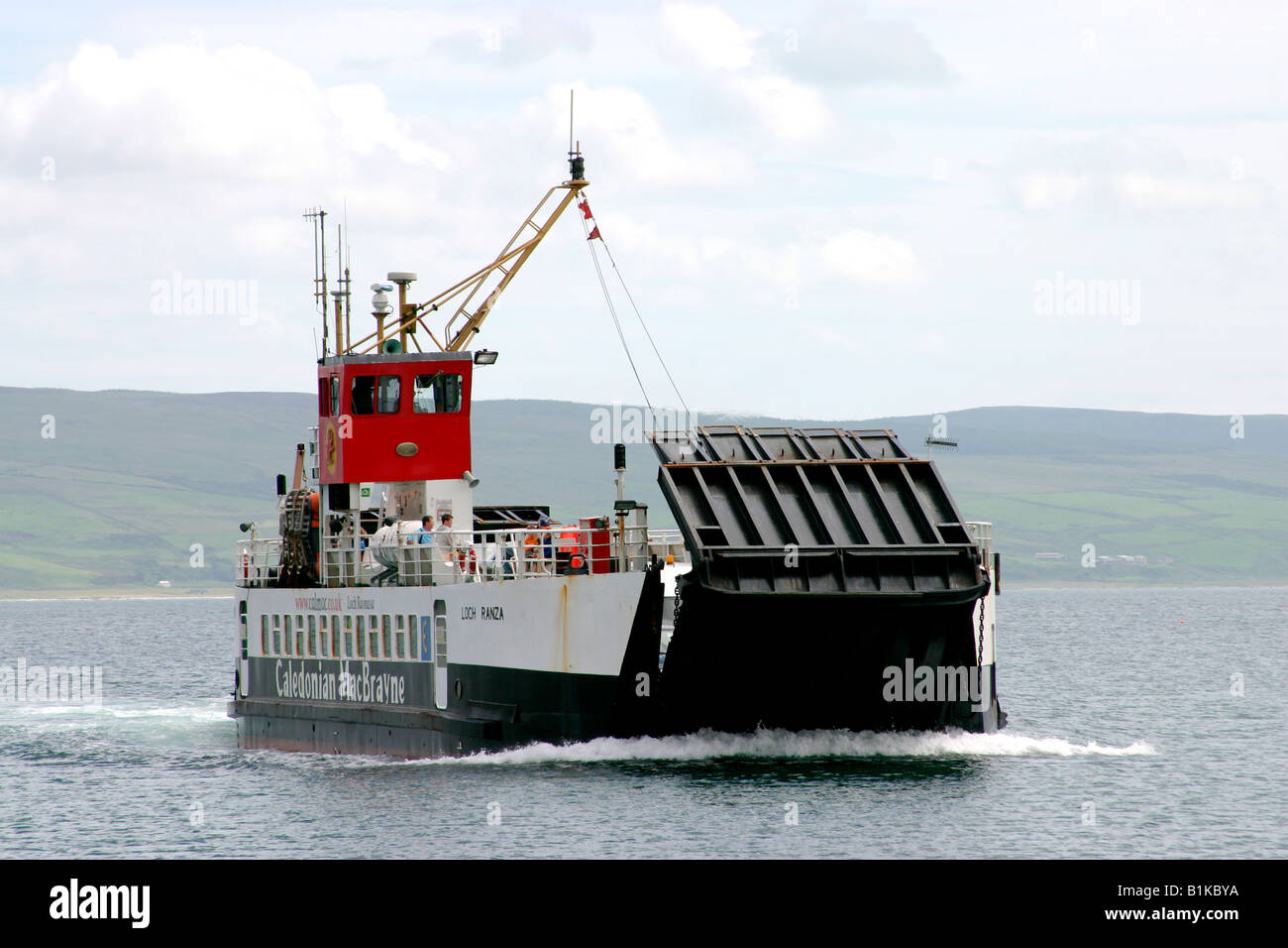 Caledonian MacBrayne ferry MV Lochranza approaching Taynloan from the ...