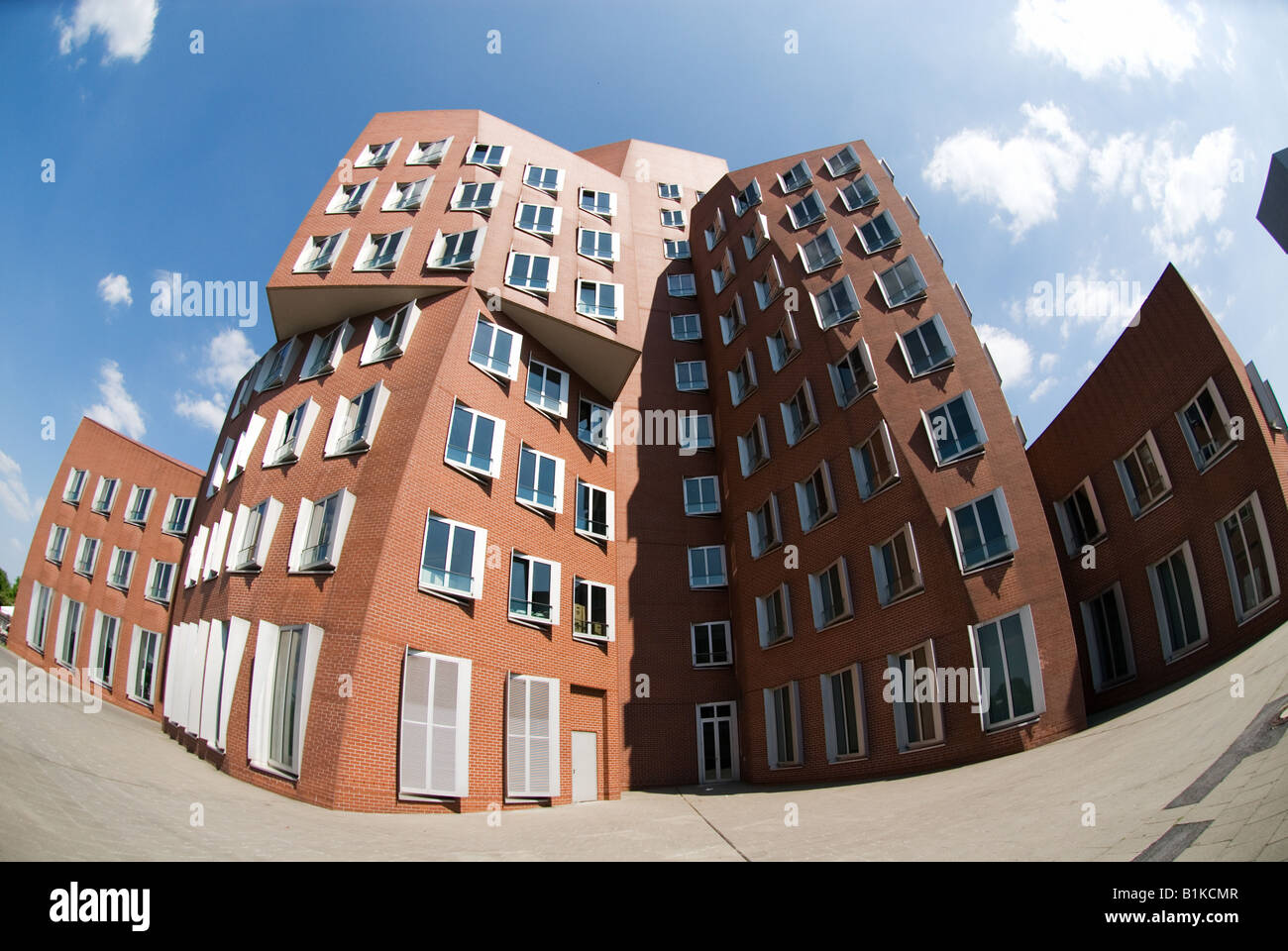 Frank Gehry Building, Medienhafen Duesseldorf, Germany Stock Photo - Alamy