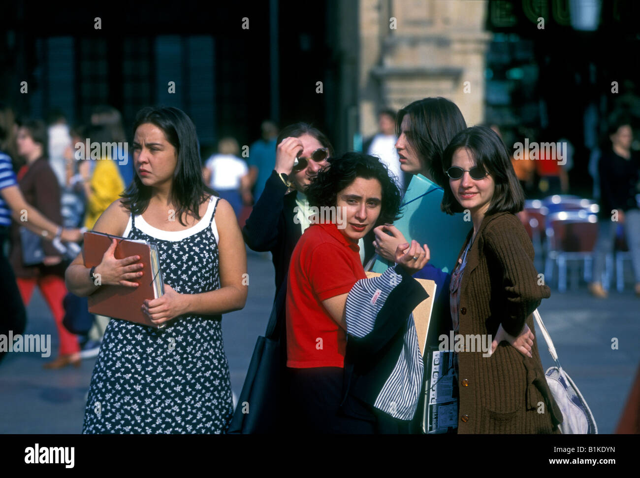Spaniards spaniard spanish people talking hi-res stock photography and ...