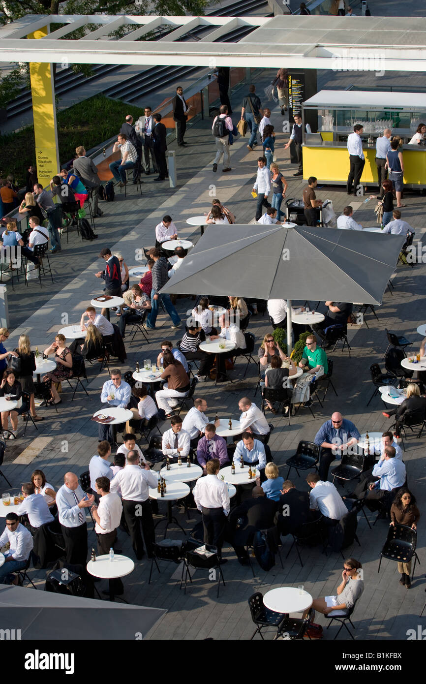 Summer festival london evening hi-res stock photography and images - Alamy
