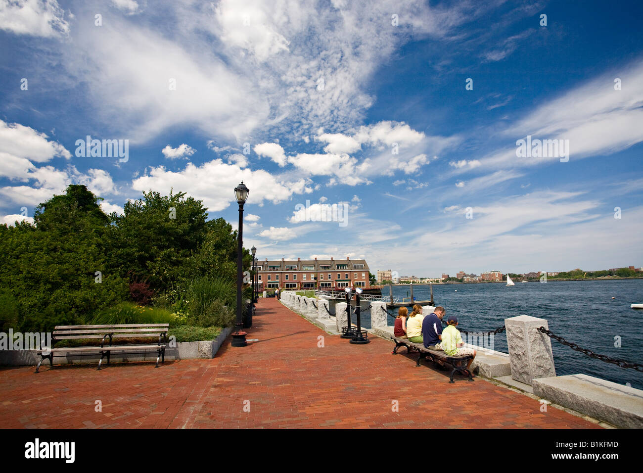 Harbowrwalk hi-res stock photography and images - Alamy