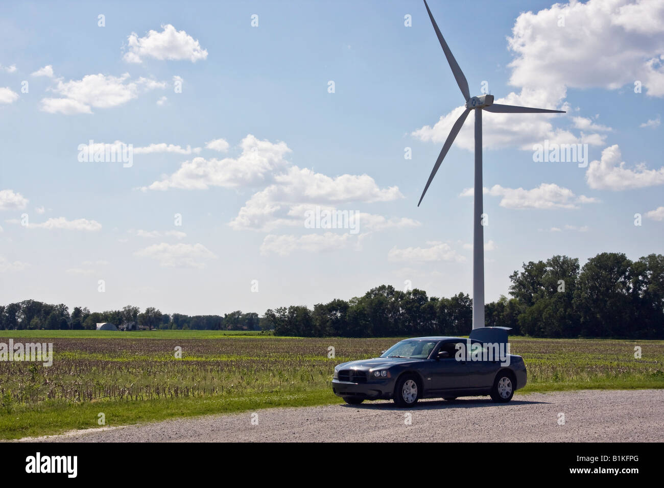Wind turbine on field in Ohio USA hi-res Stock Photo - Alamy