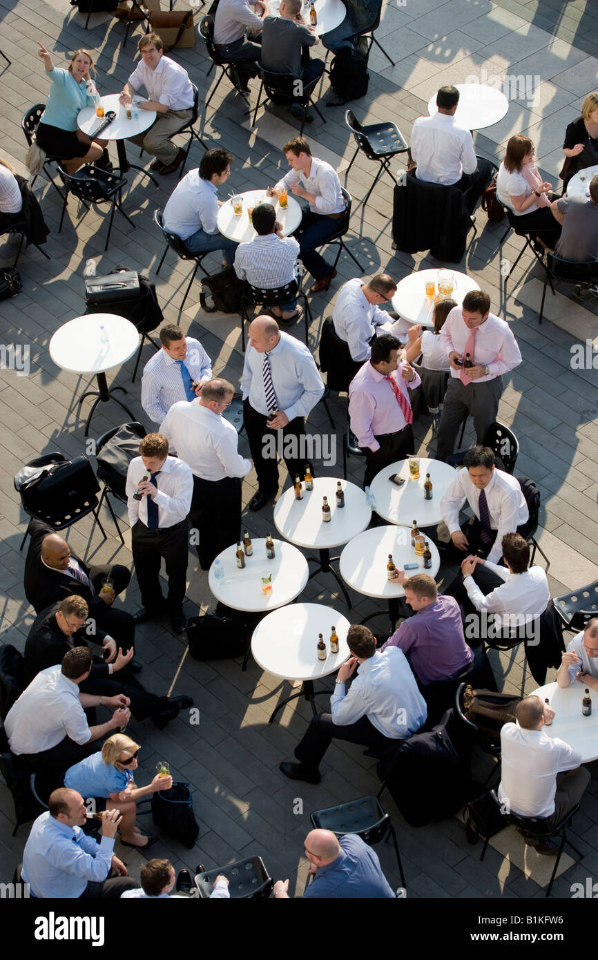 Crowded bar hi-res stock photography and images - Alamy