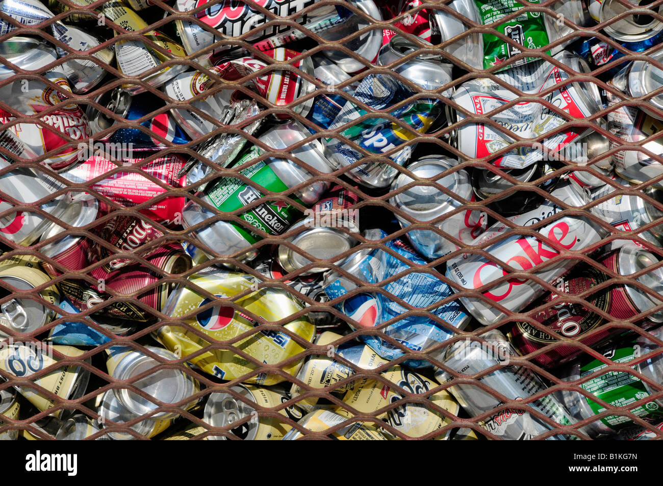 Recycling aluminum soda cans hi-res stock photography and images - Alamy