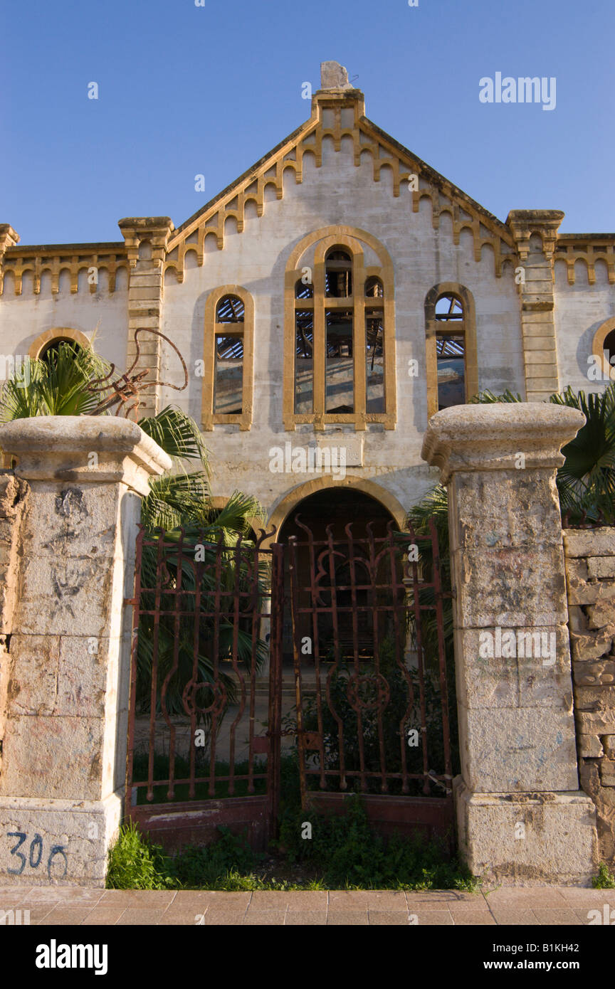 Ruined synagogue in Beirut Stock Photo - Alamy