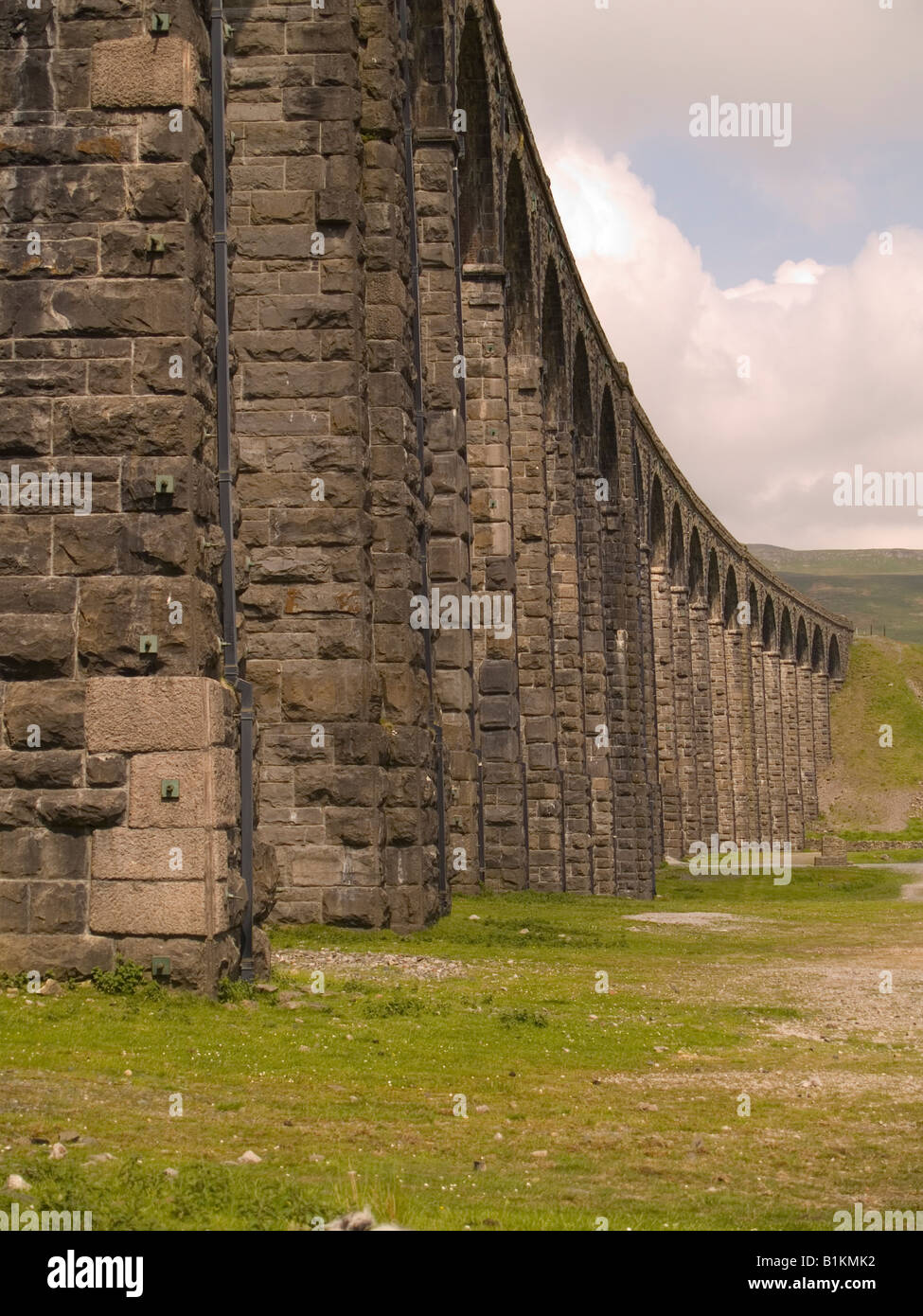 Ribblehead viaduct hi-res stock photography and images - Alamy