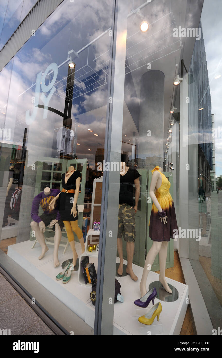 Blue fin building shops hi-res stock photography and images - Alamy