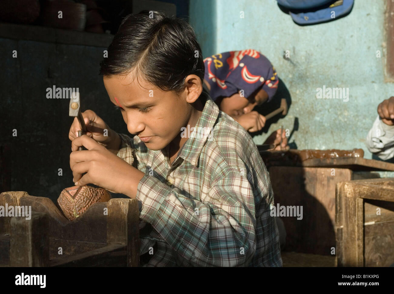 Nepal child working labor hi-res stock photography and images - Alamy