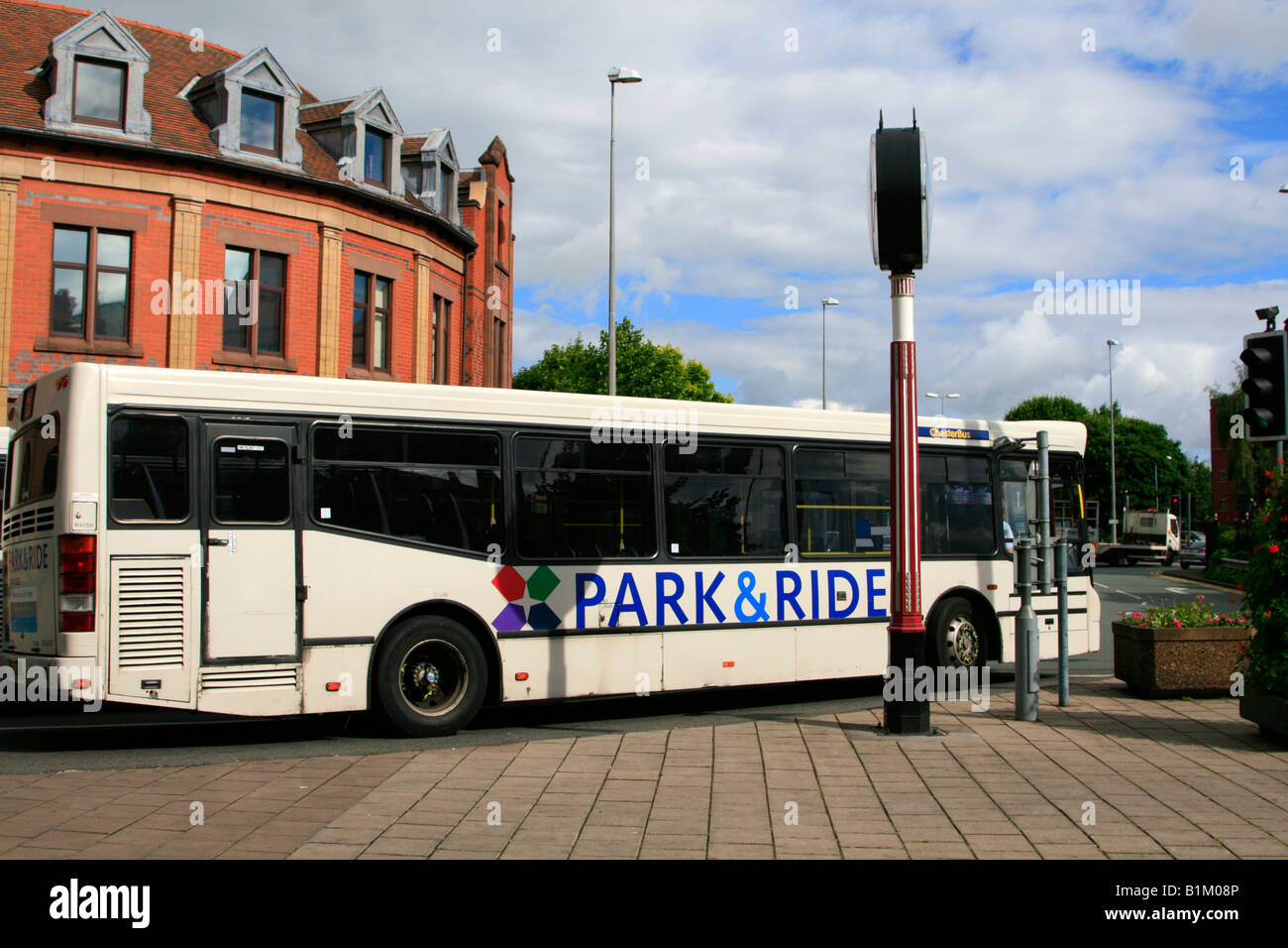 park and ride bus transport city of chester town centre shopping ...