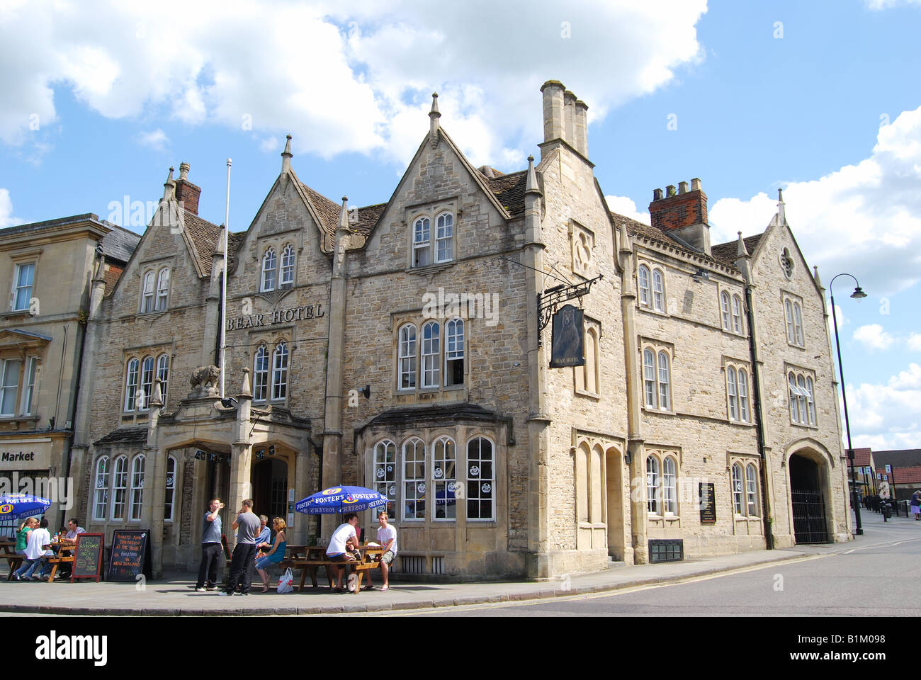 The bear hotel chippenham wiltshire hotel hi-res stock photography and ...