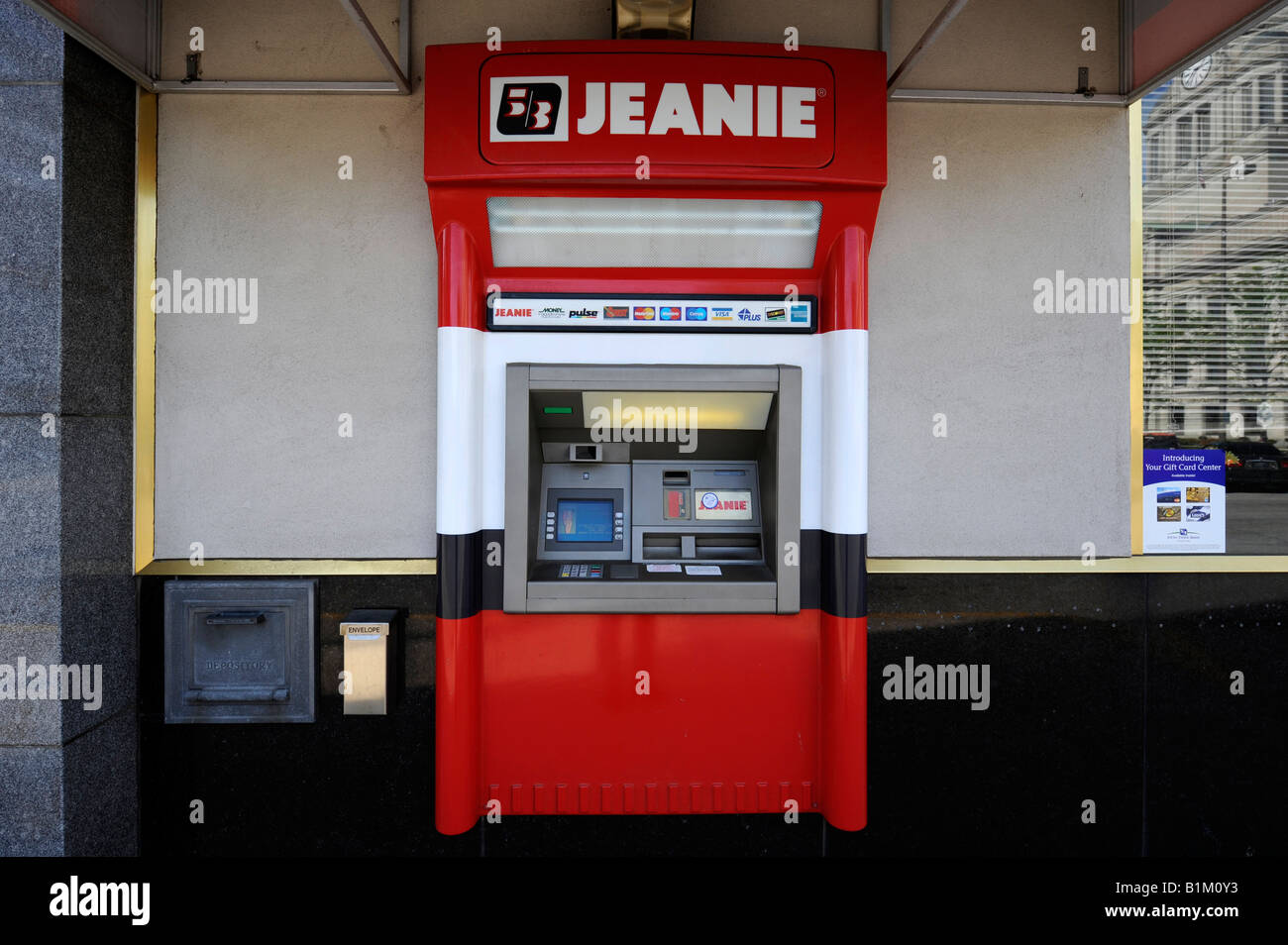 Bank ATM fast cash withdrawl machine system Stock Photo - Alamy