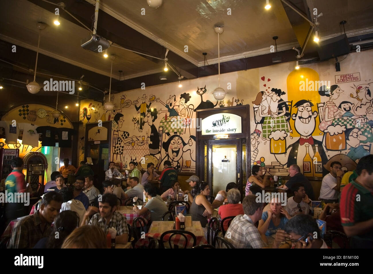 Cafe mondegar mumbai hi-res stock photography and images - Alamy