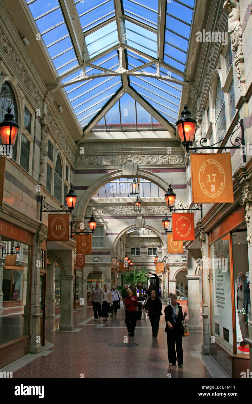 the mall city of chester, town centre shopping cheshire england uk gb ...