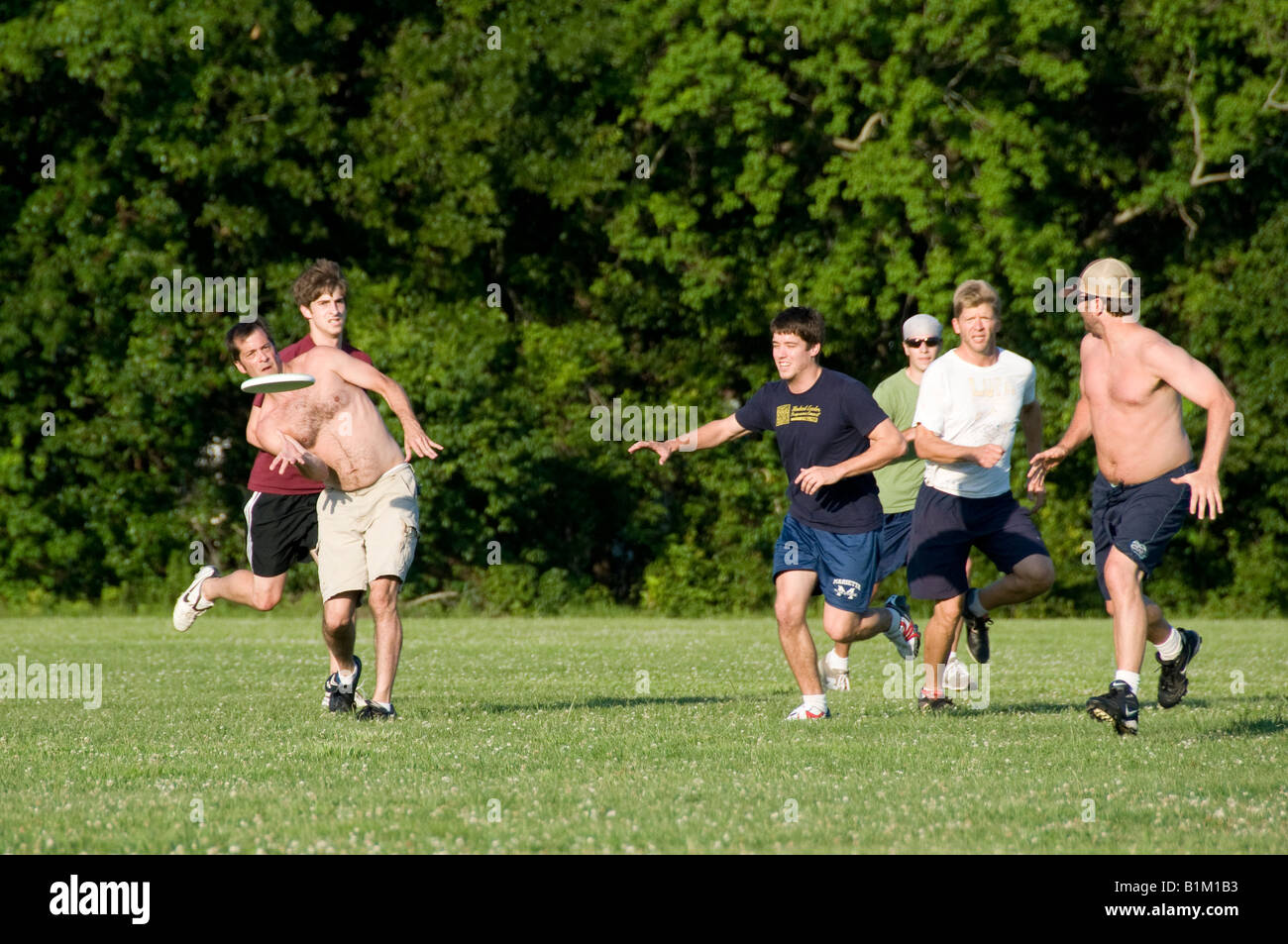 University frisbee hi-res stock photography and images - Alamy